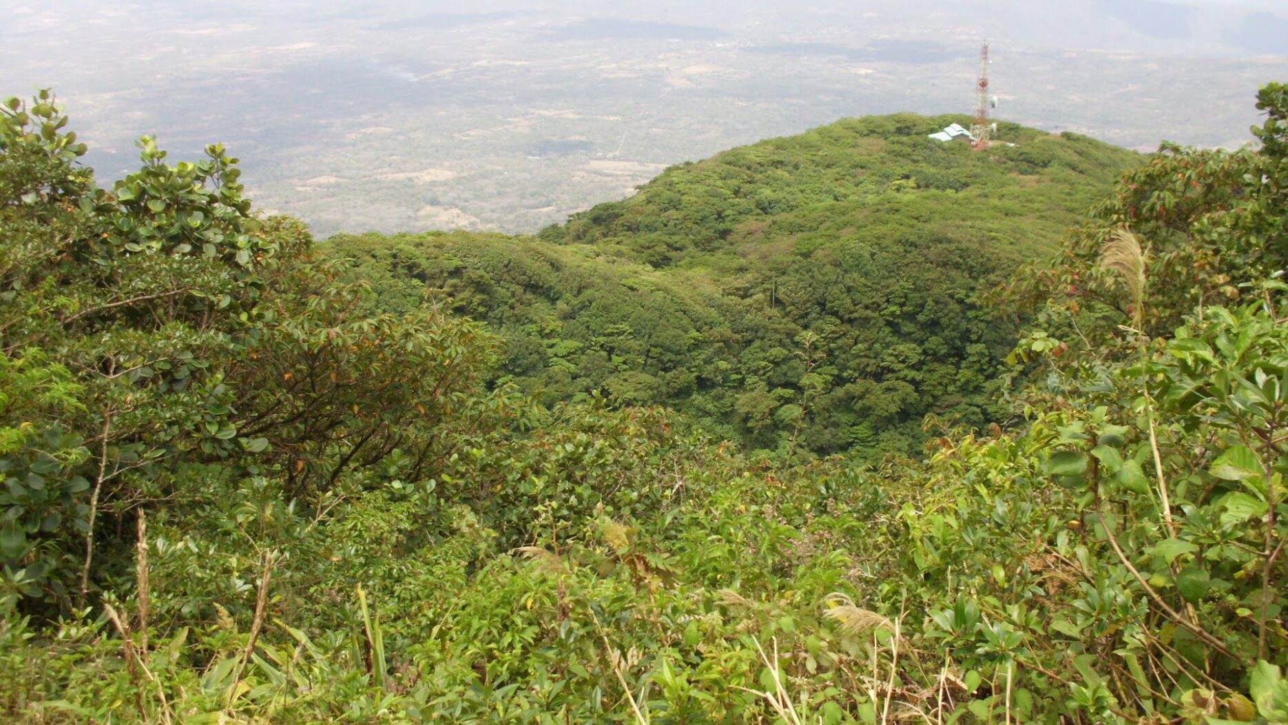 Volcán Mombacho: Una aventura entre las cumbres y la naturaleza - Vive ...